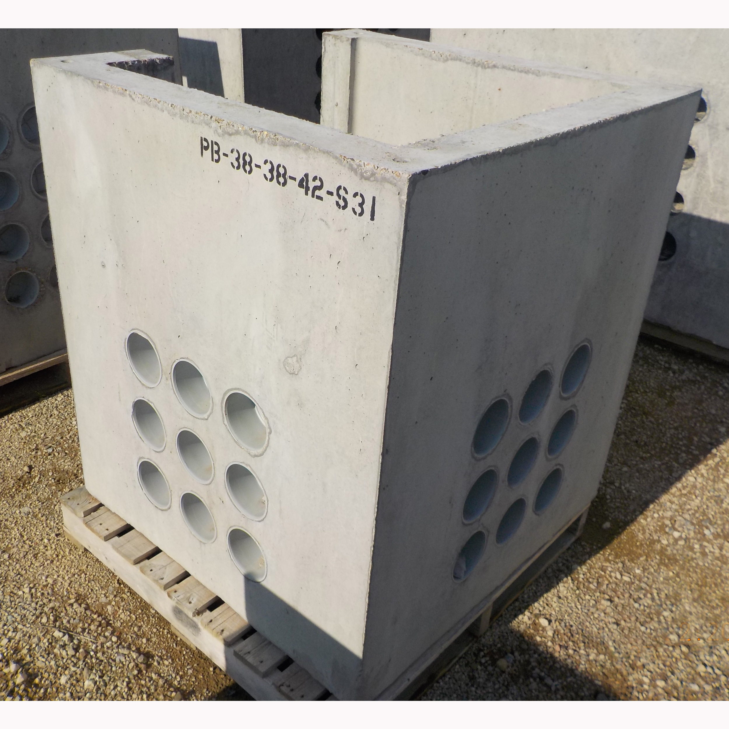 Concast In-Stock Pull Boxes & Flat Pads | Available for immediate delivery.