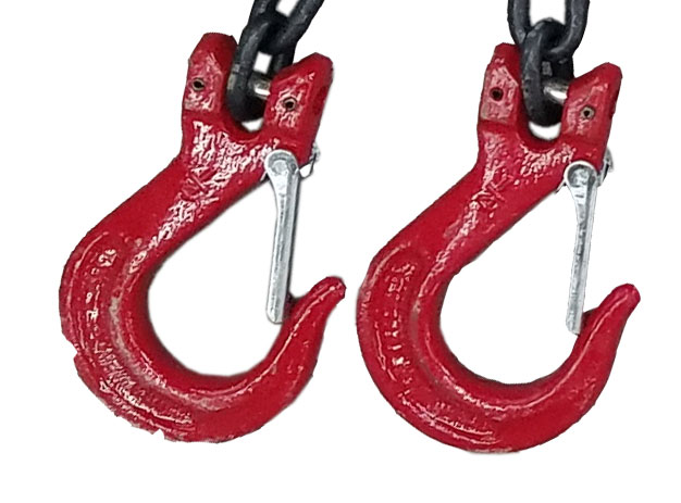 Heavy duty 4-way lifting chain used for machine manipulation of heavy ...