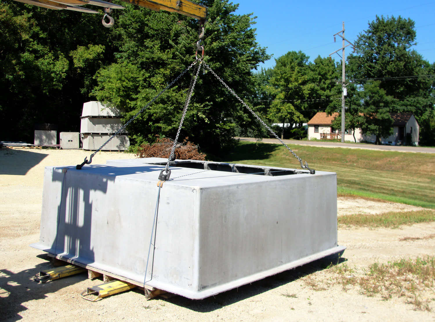 Heavy duty 4-way lifting chain used for machine manipulation of heavy ...